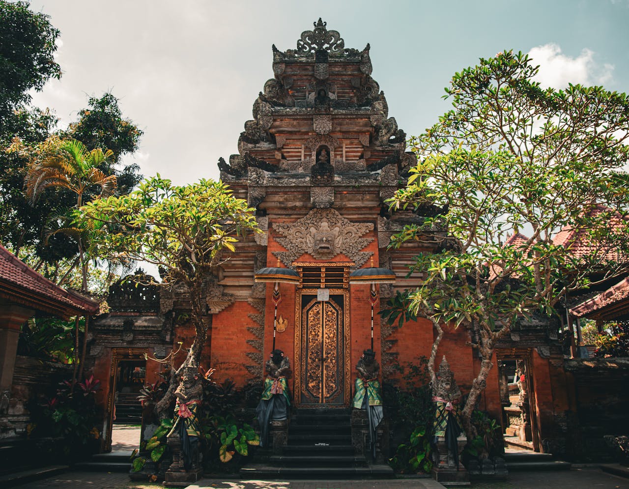 Linen Fashion Takes Ubud, Bali by Storm